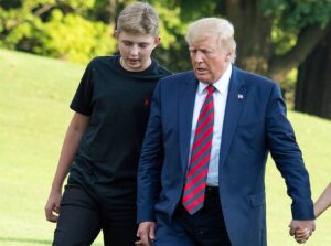 13-year-old Barron Trump Towers Over His 6'3″ Dad ( Photo) – Defiant ...